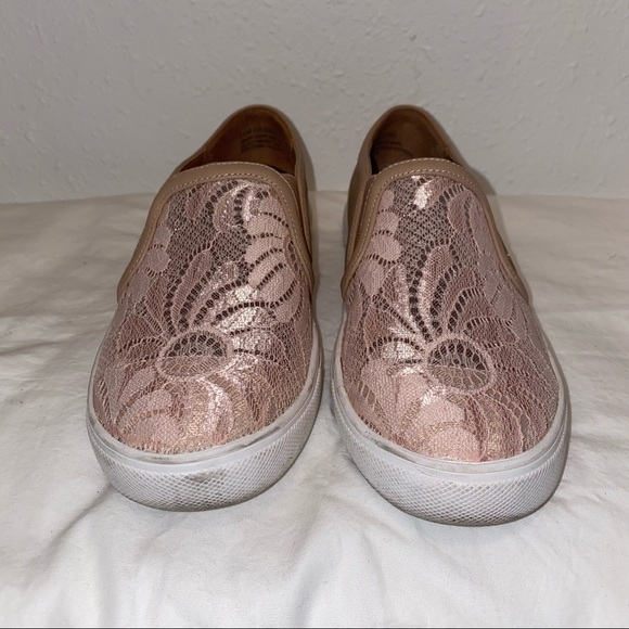 Halogen | Shoes | Halogen Haturnerlea Size 55 Blush Lace Slip On ...